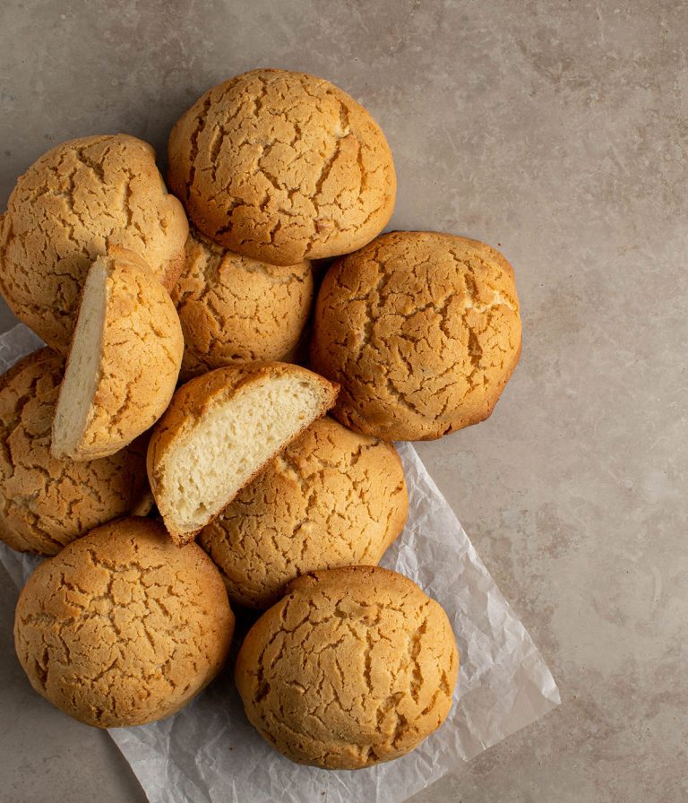 Soboro Bread (Korean Peanut Streusel Bread) - Cherry on My Sundae