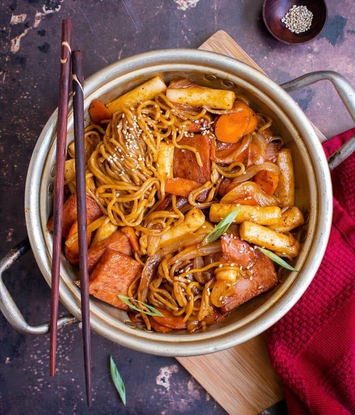 Rabboki (Ddukbokgi with Ramen) - Cherry on My Sundae