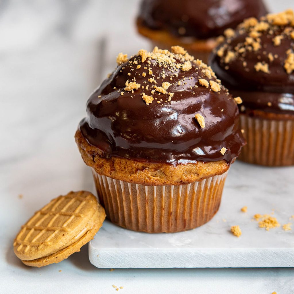 Dipped Nutter Butter Cupcakes - Cherry on my Sundae